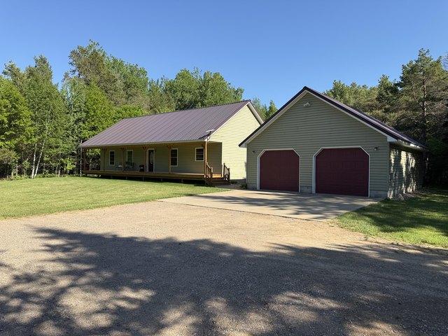 17940 S Deer Run Rd, Kinross, MI 49752