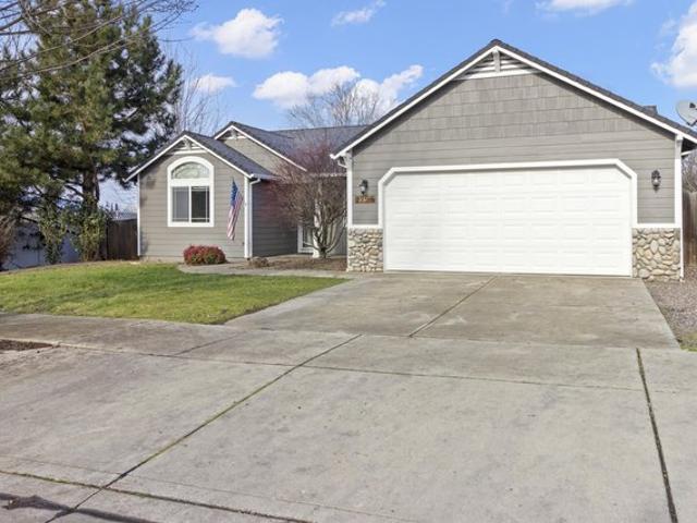 1794 Key Dr, Medford, OR 97501