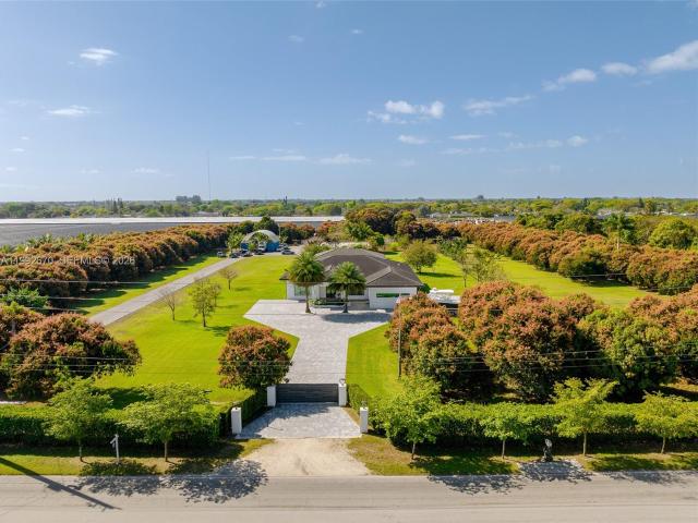 17950 SW 192nd St, Miami, FL 33187 | MLS #A11992
