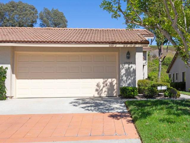 17959 Avenida Alozdra