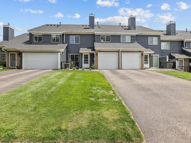 1795 Donegal Dr Apt 8, Woodbury, MN 55125