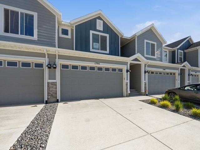 1795 E Fall St, Eagle Mountain, UT 84005