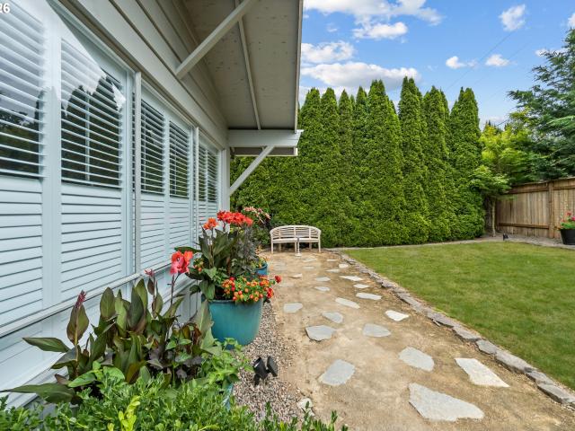 1795 fernwood dr