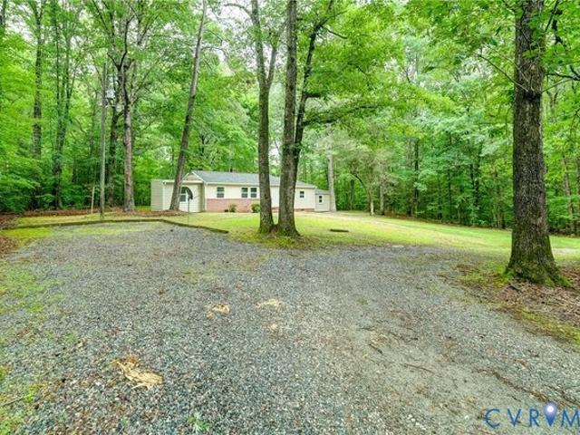 1795 Powhatan Trl, King William, VA 23086