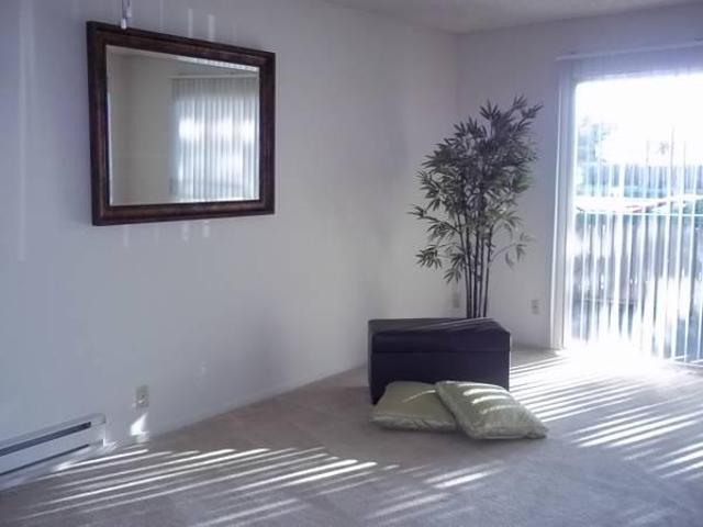 $1795 / 1br 625ft² Steps Away is Your Home