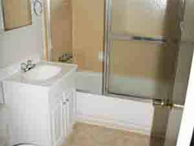 $1795 / 1br Views, Tennis, Bike to Google, Great Location Unit