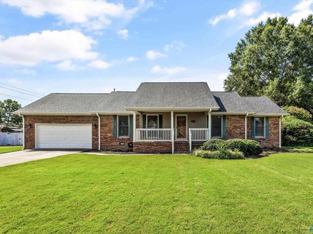 17960 Davis Dr, Athens, AL 35611