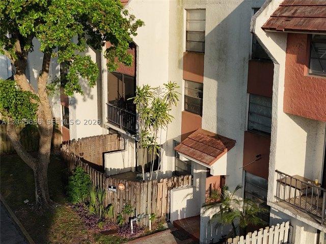 1796 NW 55th Ave Apt 103, Lauderhill, FL 33313