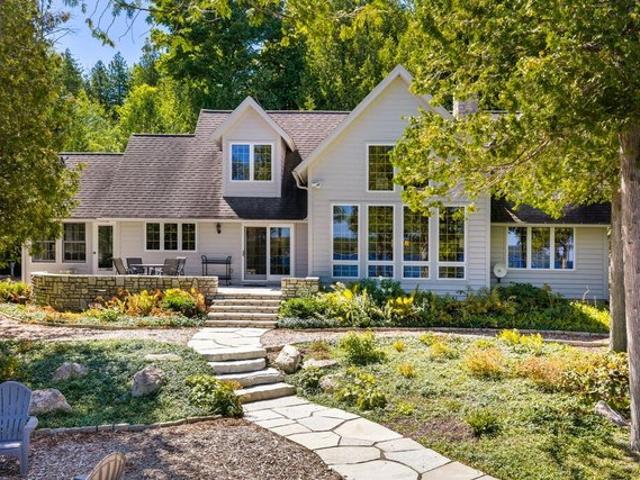 1796 Hillside Dr, Ellison Bay, WI 54210