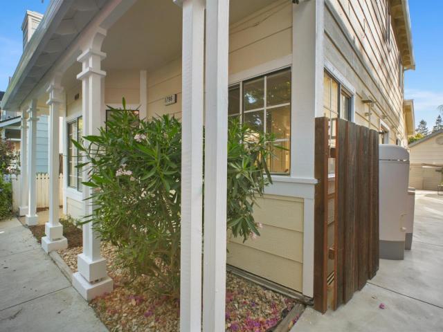1796 Lucretia Avenue