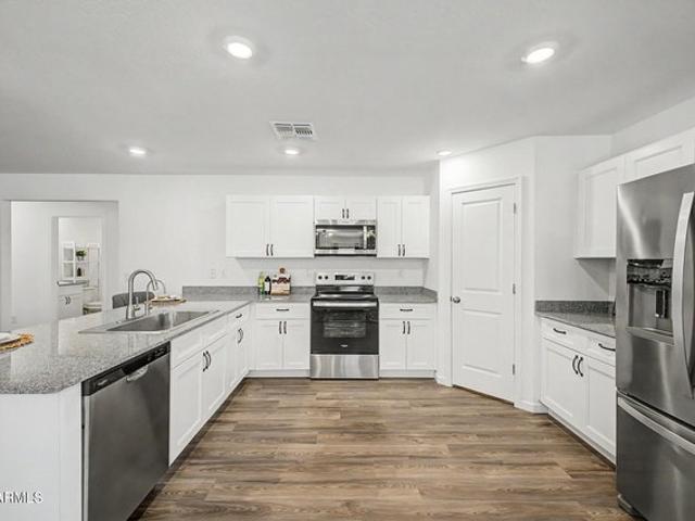 1796 W Laguna Dr, Coolidge, AZ 85128