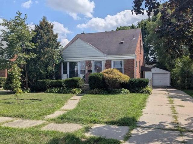 17970 Lincoln Dr, Roseville, MI 48066