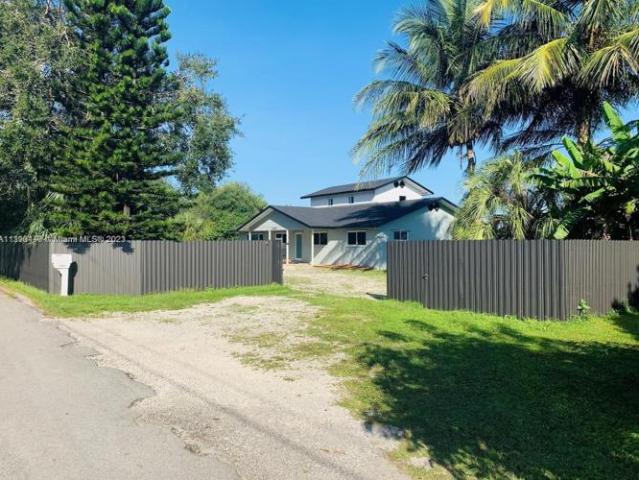 17971 210th Ter SW, Miami, FL 33187