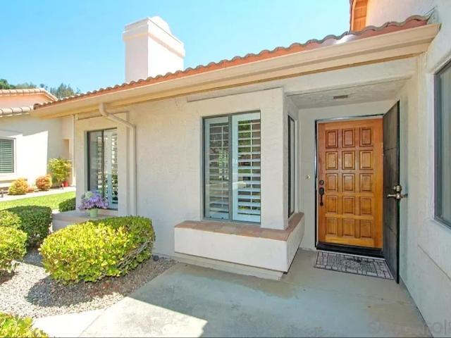 17977 Avenida Alozdra