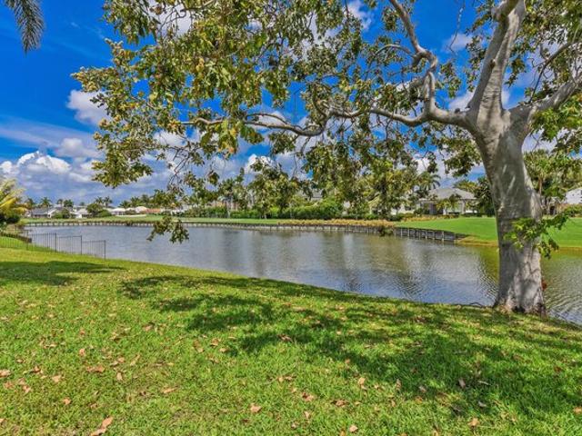 17974 Foxborough Ln, Boca Raton, FL 33496