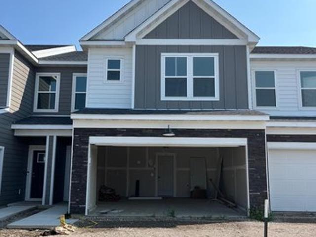 17976 Genoa Dr, Lakeville, MN 55044