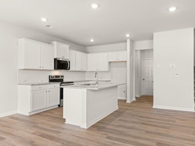 1797 Meadow Green Cir, Gainesville, GA 30501