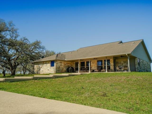 1797 County Road 261, Moulton, TX 77975