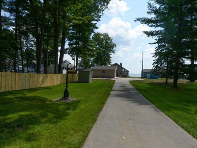 1797 Douglas Dr, Tawas City, MI 48763