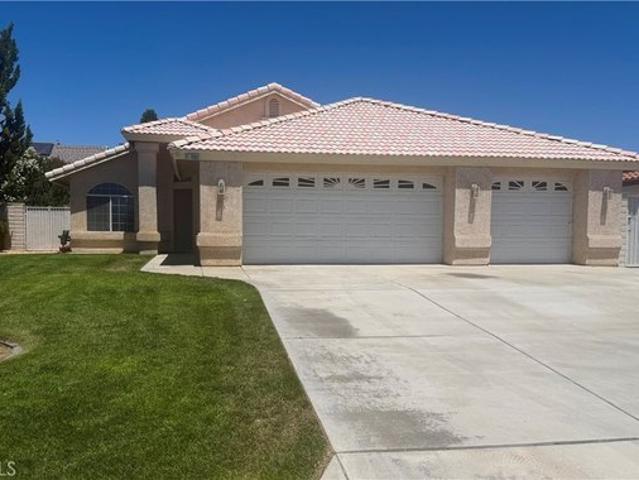 17980 Lakeview, Victorville, CA 92395