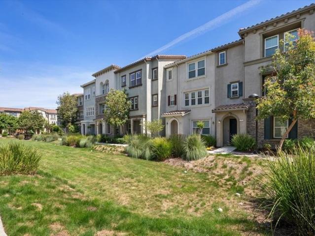 17981 Cantabria Ln, Morgan Hill, CA 95037