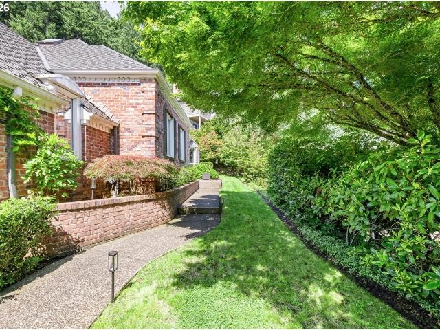 17981 meadowlark ln