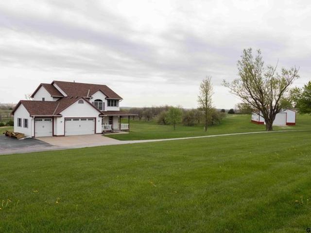 17987 S 228th St, Gretna, NE 68028