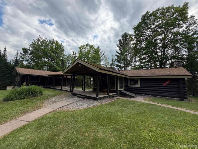 1798 Chief Lake Road