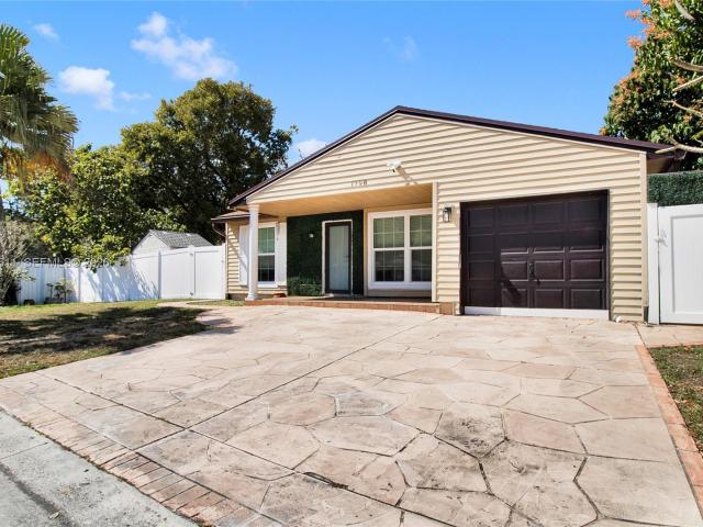 1798 SW 84th Pl, Miramar, FL 33025 | MLS #A11963 | Compass