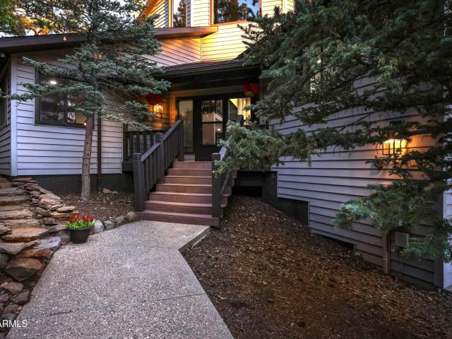 17998 s green mountain place