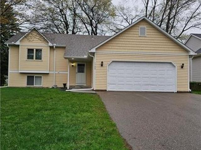 1799 Hilo Ave N, Oakdale, MN 55128