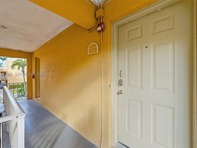 17901 NW 68th Ave Apt R206, Hialeah, FL 33015