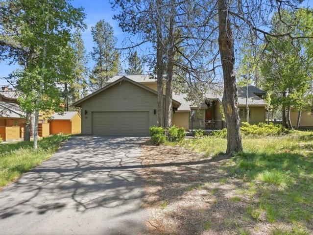 17901 Red Cedar Ln, Sunriver, OR 97707