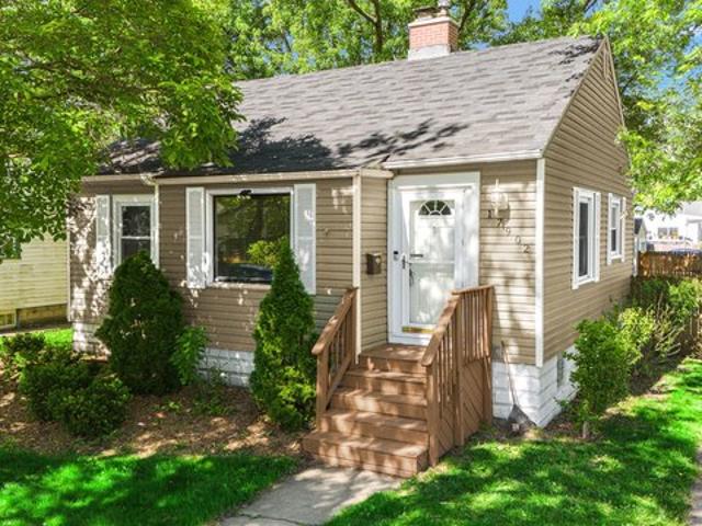 17902 Community St, Lansing, IL 60438