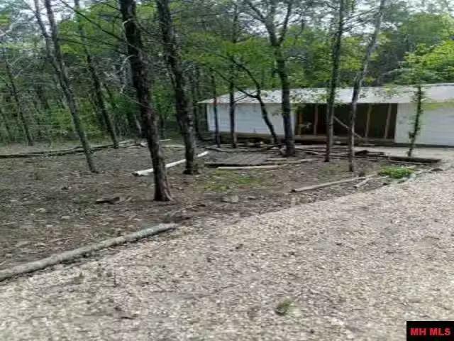 17904 REGAL DRIVE, LEAD HILL, AR 72644 Single Family Residence.