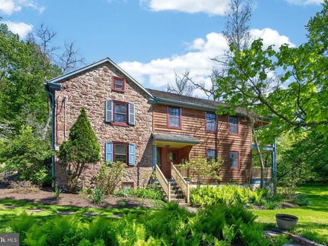 1790 Fernbrook Ln, Pottstown, PA 19465