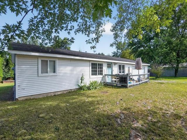 1790 Lakewood Dr, Crystal, MI 48818