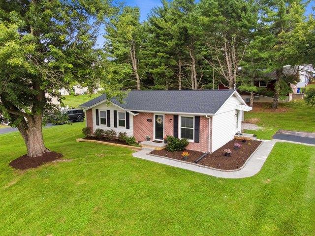 1790 Rainbow St, Christiansburg, VA 24073