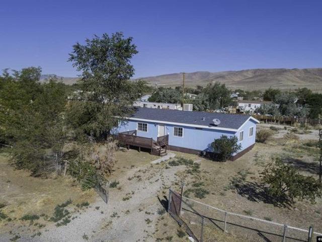 1790 Tuscarora St, Silver Springs, NV 89429