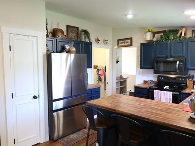 1790 12th Ave, Cumberland, WI 54829