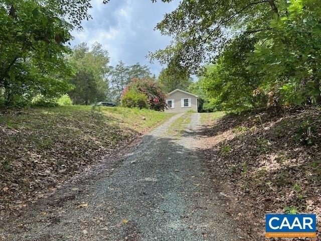 17911 S Constitution Rte, Scottsville, VA 24590