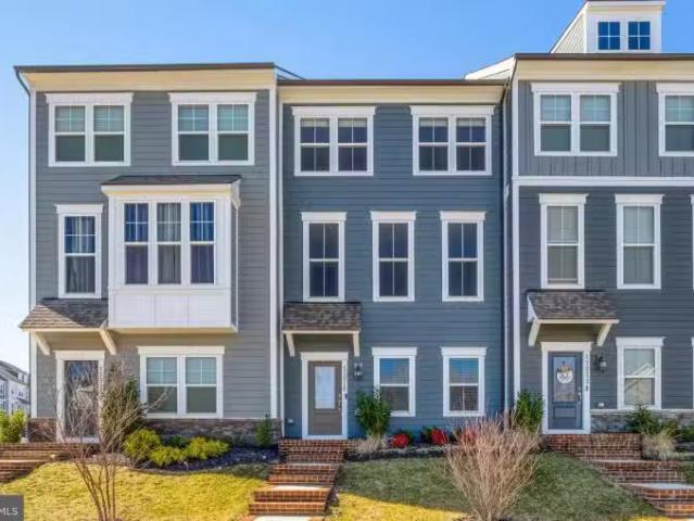 17914 Woods Overlook Dr, Dumfries, VA 22026 MLS VAPW2089096