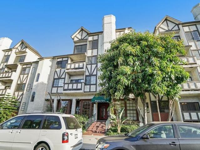 17914 Magnolia Blvd 135, Encino, CA