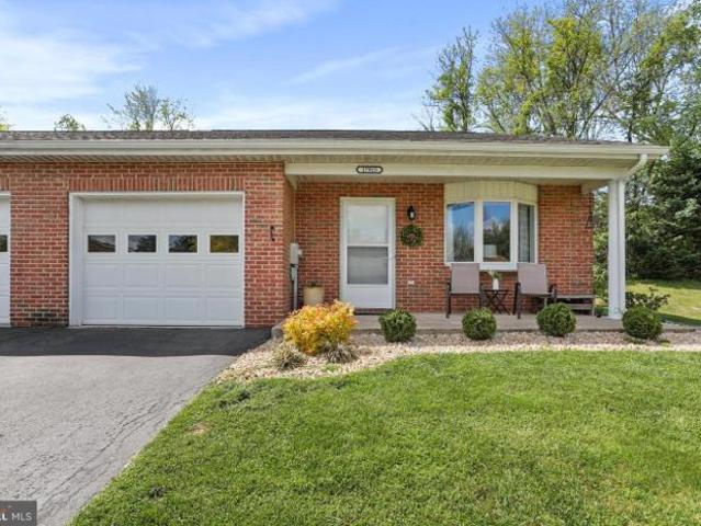 17915 Sand Wedge Dr, Hagerstown, MD 21740