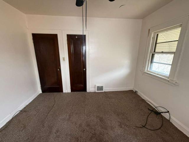 17926 East Park 2 Bedroom Apartment for Rent at 17926 E Park Dr, Cleveland, OH 44119 North Collinwood