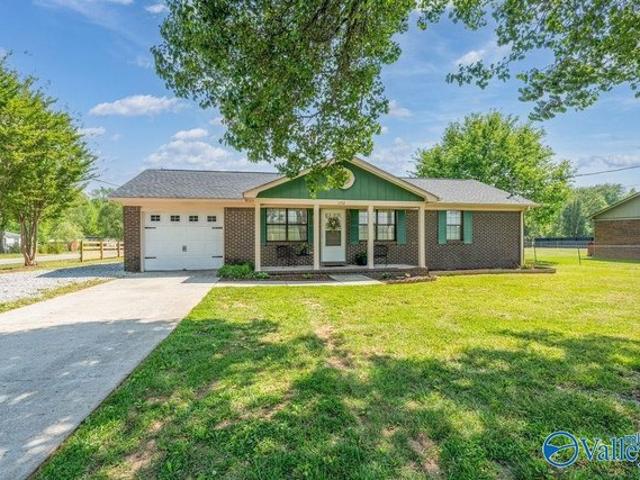 1792 Bobo Section Rd, Hazel Green, AL 35750
