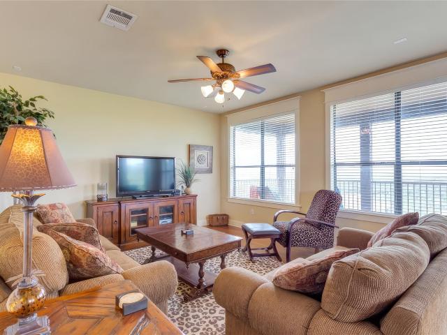 17932 Edgewood Way, Jonestown, TX 78645 | MLS #7055 | Compass