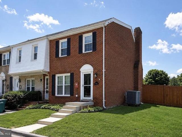 17932 Hickory Ln, Hagerstown, MD 21740