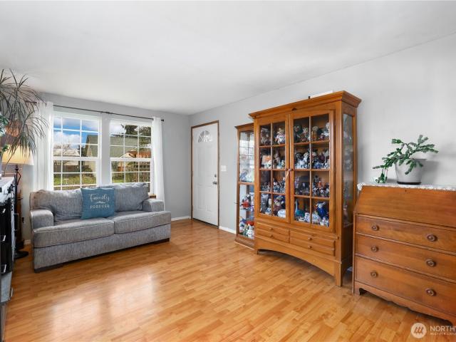 17937 Iris Place SW