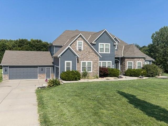 17935 th St, Tonganoxie, KS 66086